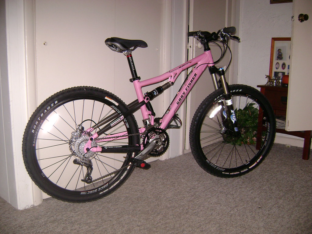 Jennifers new Bike "Little Pink" | Mountain Bike Reviews Forum