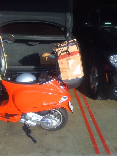 Modern Vespa : Using Vespa rear rack