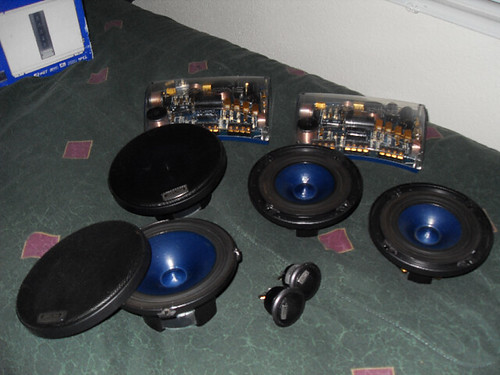WTS - Alpine H900, SPX-f17 3 ways, CVA-1000 brain/head unit ...