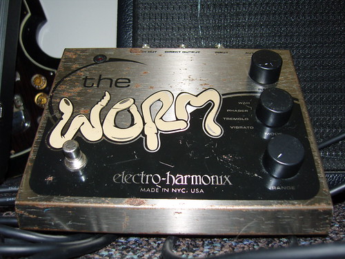 FS/FT - Electro-Harmonix - The Worm (Analog Multi-Mod) - Effects ...
